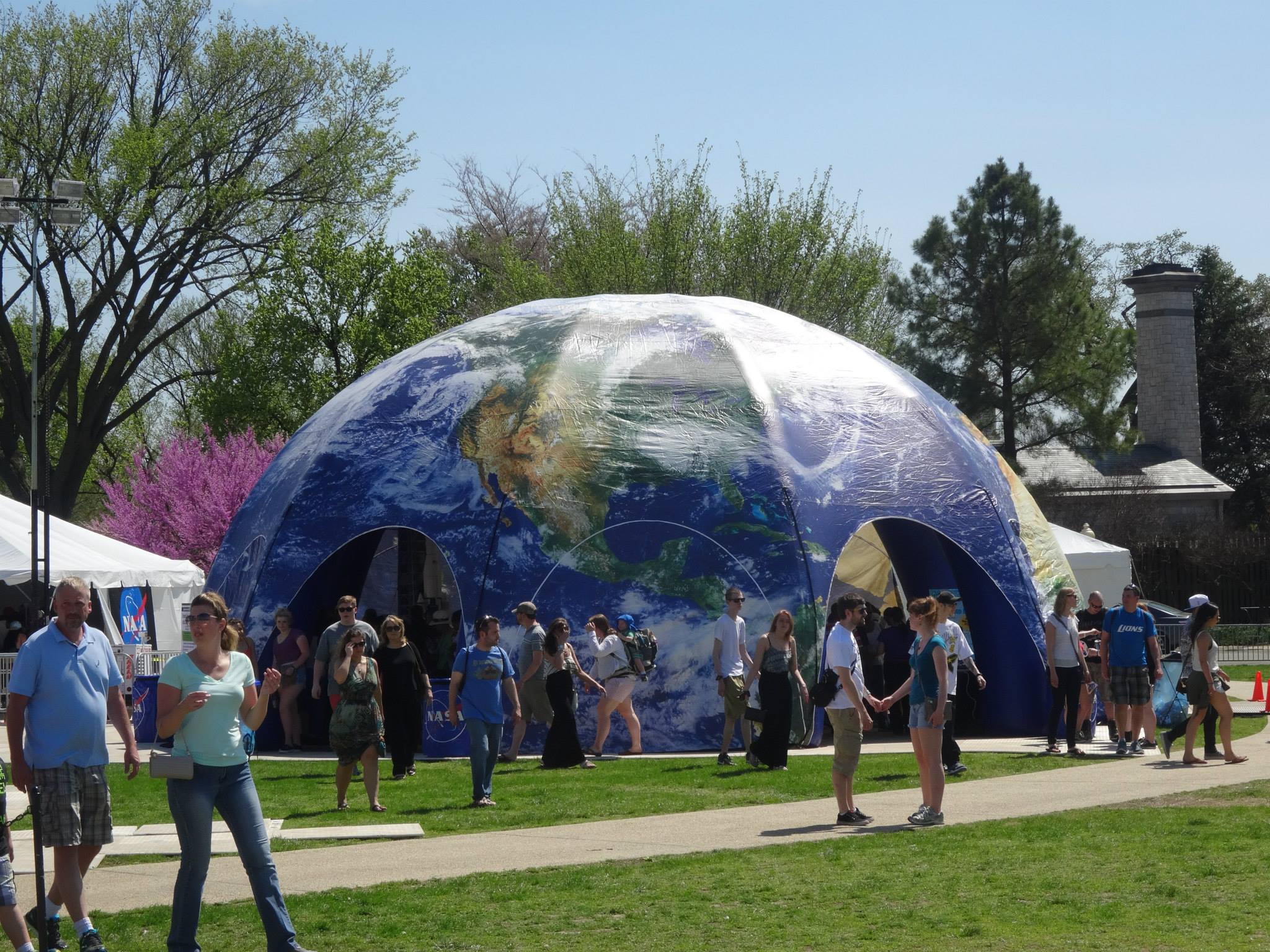 EcoSikh Joins Thousands in Earth Day Rally for Climate Action – Indian ...